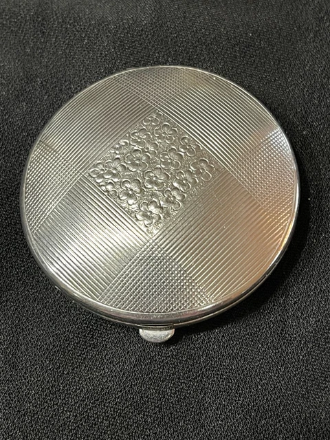VINTAGE LADIES COMPACT (1930's ) " Three Flowers " $20.00 - PicClick CA