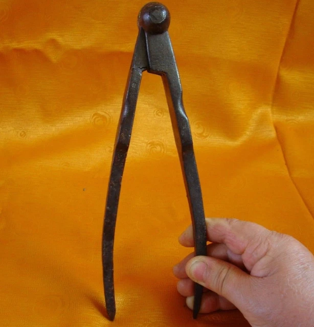 ANTICO COMPASSO IN ferro forgiato, XVI Secolo EUR 200,00 - PicClick IT