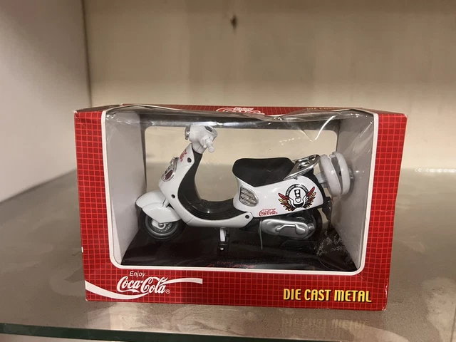 COCA COLA ADVERTISING Die Cast Vespa Scooter In Box White Colour EUR 35 ...
