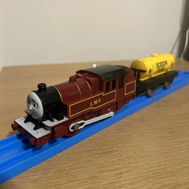 ARTHUR TRAIN AND Trucks - Tomy Trackmaster - Tested & Working - Thomas ...