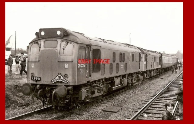 PHOTO CLASS 25 Loco No 25225 Welsh Wonder Rail Tour £1.65 - PicClick UK