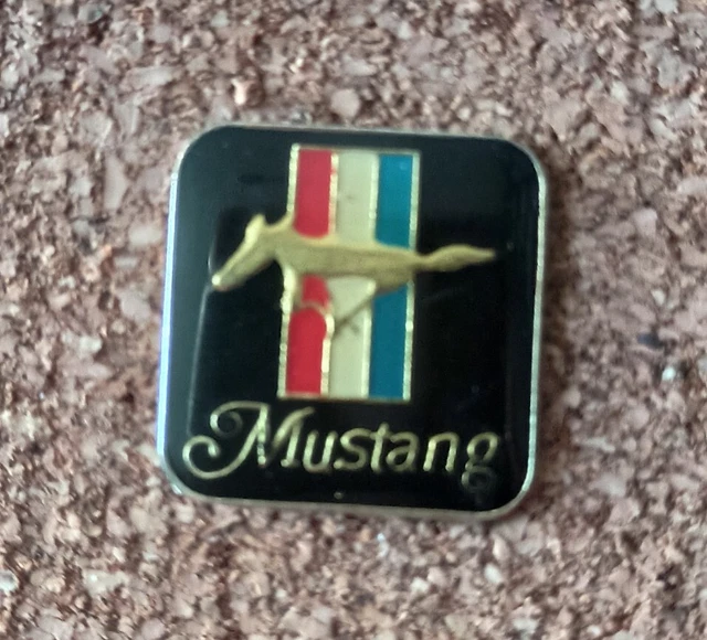 PIN'S FORD MUSTANG Automobile Auto Voiture Logo Marque Vintage Pins ...