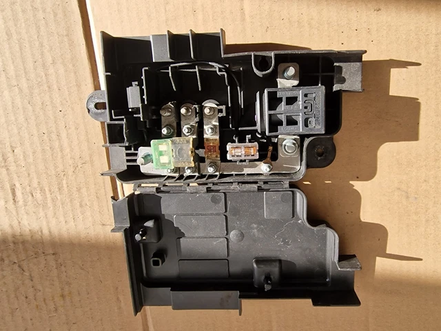 VW GOLF MK5 R32 Battery Fuse Box Terminal 8P0 937 548 A 2004 to 2009 £ ...