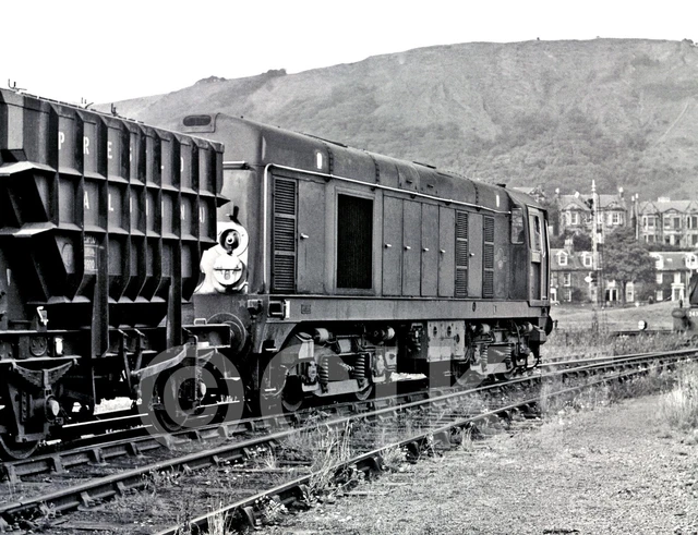 RAILWAY PHOTOGRAPH 6X4 Diesel loco D8092 Burntisland 1969. £2.95 ...