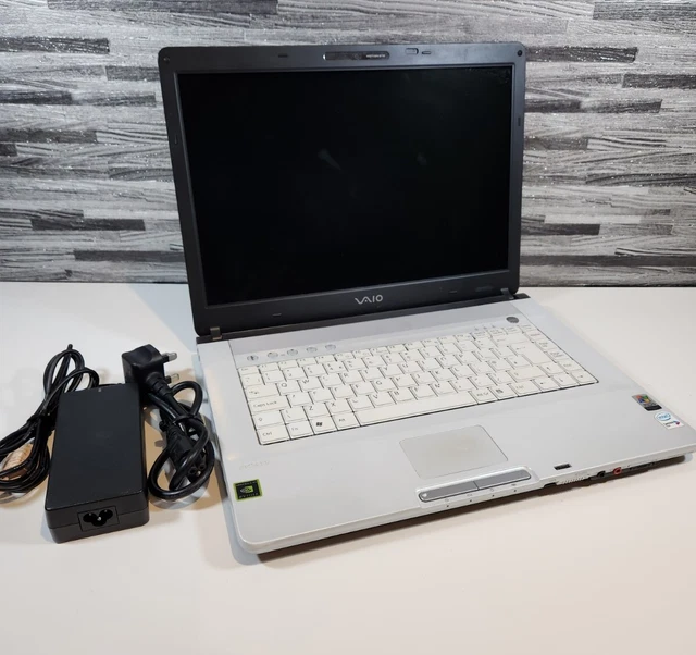 SONY VAIO PCG-7N1M weiß/silber Laptop Windows XP SP2 mit Netzteil GWO ...