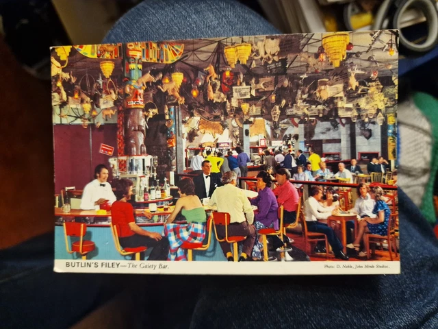 IN THE GAIETY Bar At Butlin's, Filey 1975. Vintage Printed Postcard £2. ...