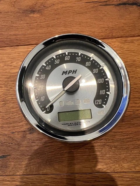 ORIG. HARLEY DAVIDSON CVO Tachometer silber / Speedometer 67518-04 ...
