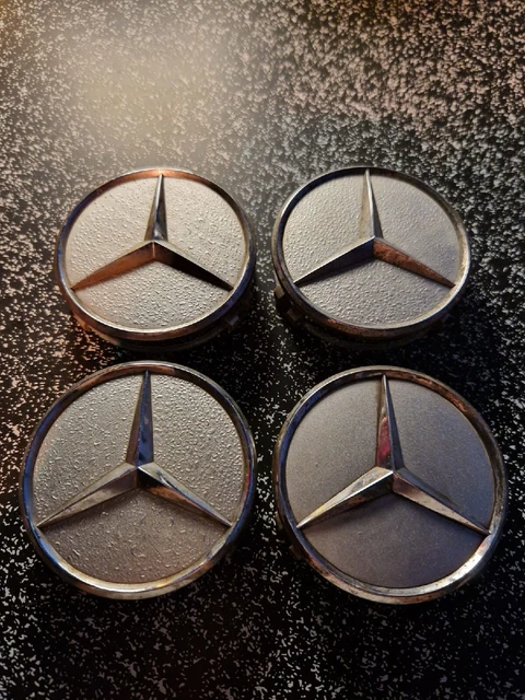4X ORIGINAL MERCEDES Benz Felgendeckel Nabendeckel 2204000125 #10 £10. ...