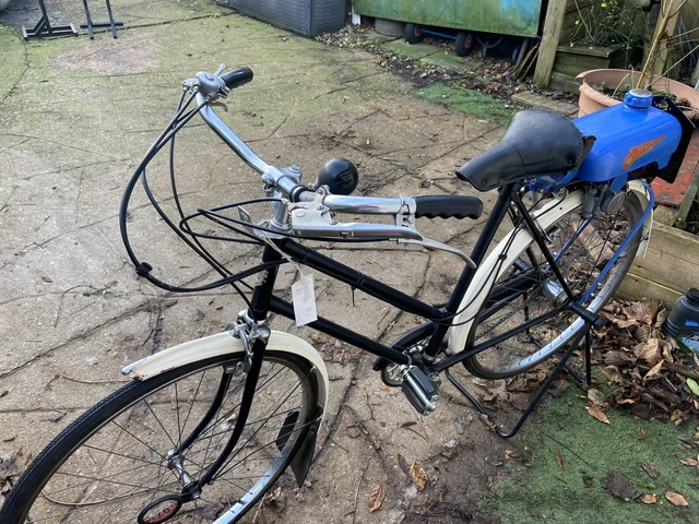 TRIUMPH LADIES BIKE With Trojan Mini Moto Engine Auto cycle Cycle Motor ...