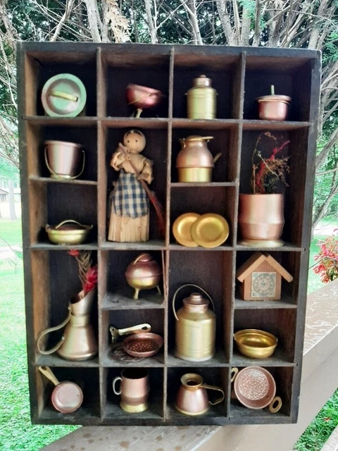 VINTAGE COLONIAL WOOD Shadow Box Display Wall Miniatures Copper and ...