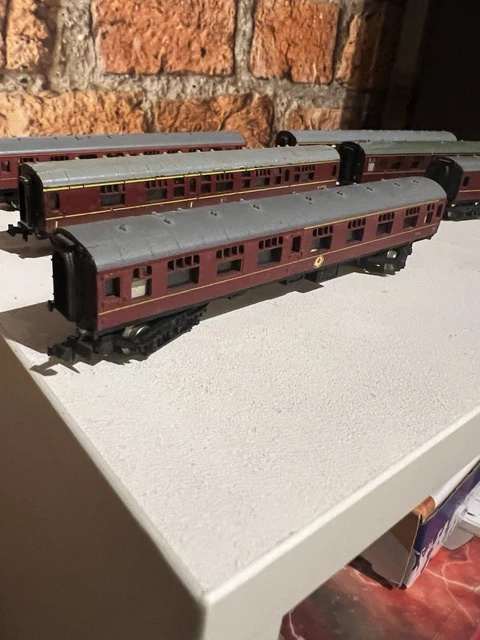 SIX N-GAUGE MAROON Coaches Good Condition £42.30 - PicClick UK