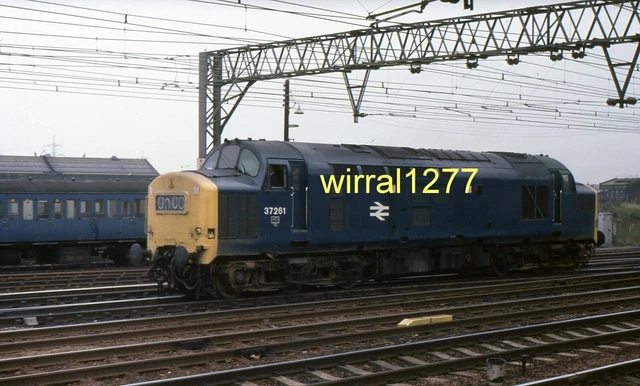 ORIGINAL RAILWAY SLIDE Class 37 37261 at Stratford £3.99 - PicClick UK