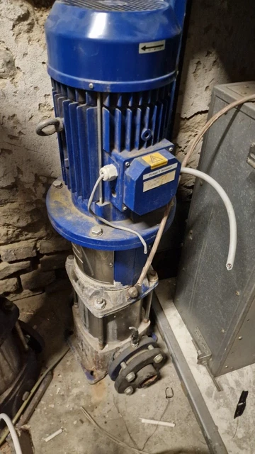 LOWARA KREISELPUMPE LM 132RB5/355 Lowara SVH3303/2F Druckerhöhungspumpe Pumpe EUR 654,99 ...