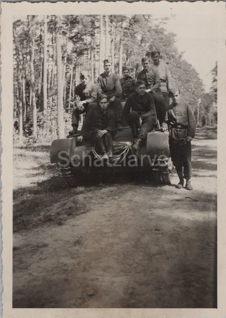 FOTO, PANZER-REGIMENT 7, Panzer Fahrschule, voll besetzt (MJ-55)1027 ...