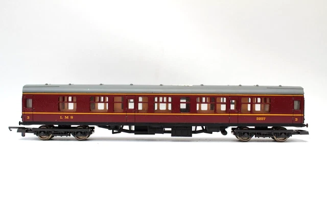LIMA OO GAUGE LMS Mk. 1 CORRIDOR COMPOSITE COACH 2257 L305313 £5.00 ...