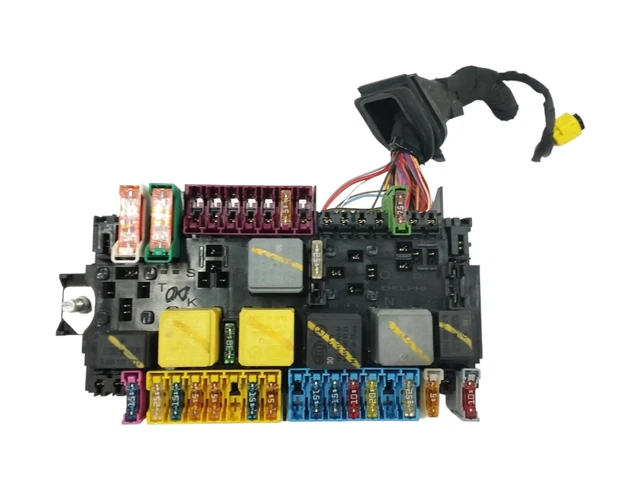A2469067100 BOÎTE RELAIS/FUSIBLES Pour MERCEDES Clase A (W176) EUR 99 ...
