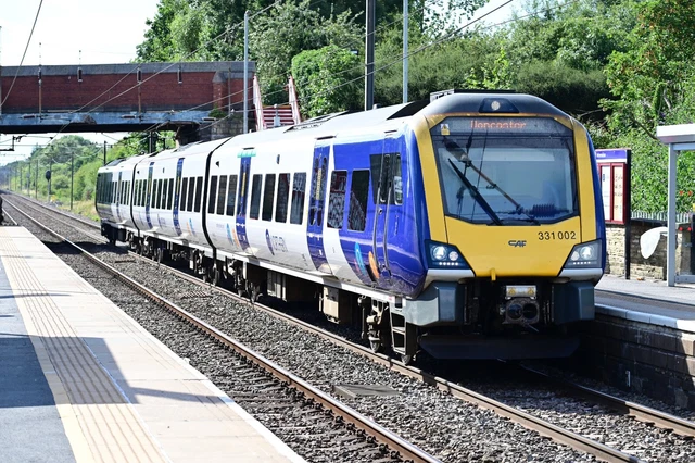 CLASS 331 NO 331002 in northern at south elmsall £1.00 - PicClick UK