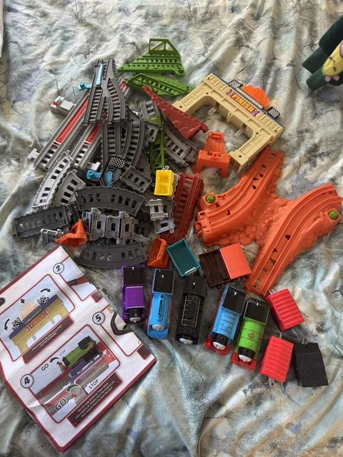 THOMAS & PERCY'S Motorized TrackMaster Railway Race Set Train Inc ...