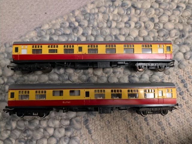 TRIANG RED AND custard mk 1 Carriages 1805 & 15210 Used Unboxed £12.94 ...