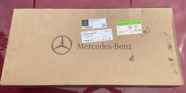 NEW GENUINE MERCEDES-BENZ W204 C63 C-Class OM156 LH Rocker Cover ...