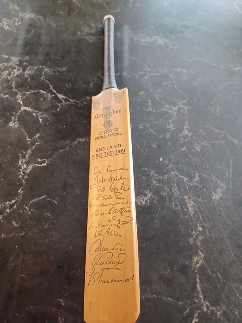 ENGLAND MINIATURE CRICKET Bat First Test 1961 Fully Signed ( Rare ) £15 ...