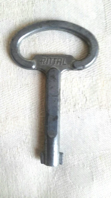 ANCIENNE CLÉ POUR armoires de distribution panneton double Rittal acier EUR 9,00 - PicClick FR