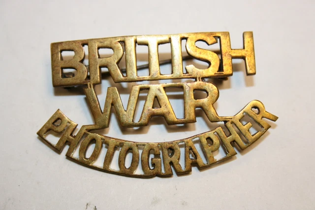 WW2 BRITISH ARMY War Photographer Metal Shoulder Title & Cap Badge ...