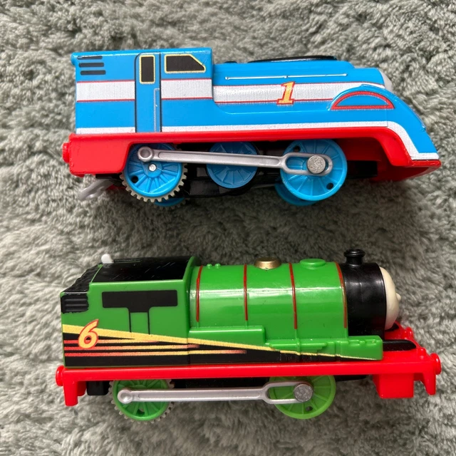 THOMAS TRACKMASTER MOTORIZED STREAMLINED THOMAS & RACING PERCY Com Post ...