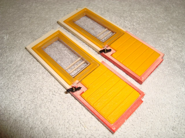 LGB 3011 SERIES Cream & Red Passenger Car Door Parts Set Of 2 Pieces ...