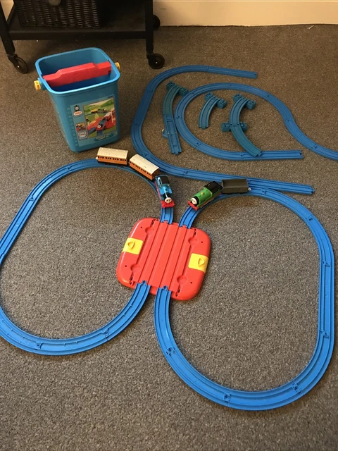 THOMAS TRACKMASTER BUCKET Set TOMY Motor Road & Rail + 22 Extra Track ...