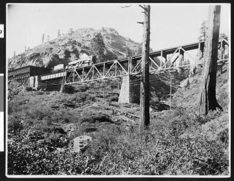SOUTHERN PACIFIC CAB Forward steam locomotive coming out of Snow S ...