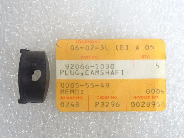 KAWASAKI NOS NEW 92066-1030 Camshaft Plug KZ ZN KZ1300 ZN1300 Voyager £ ...