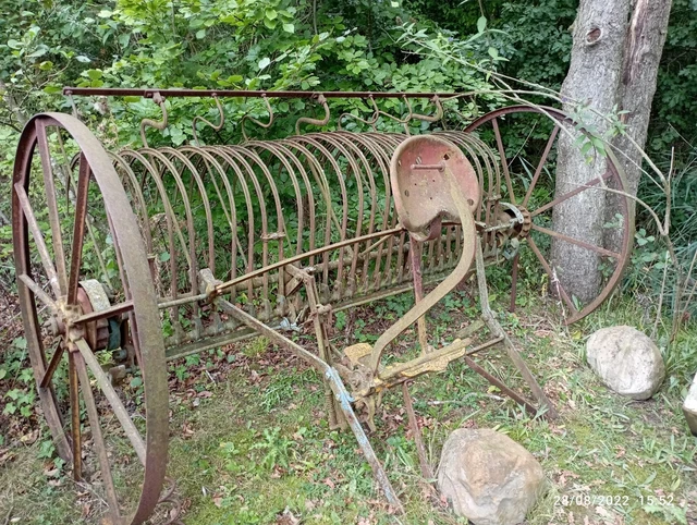 HORSE DRAWN HAYRAKE , Nicholson's hay rake £250.00 - PicClick UK