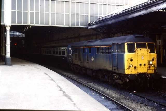 35MM ORIGINAL COLOUR Rail Slide BR Class 31 31450 at Hull 21.03.87 £2. ...