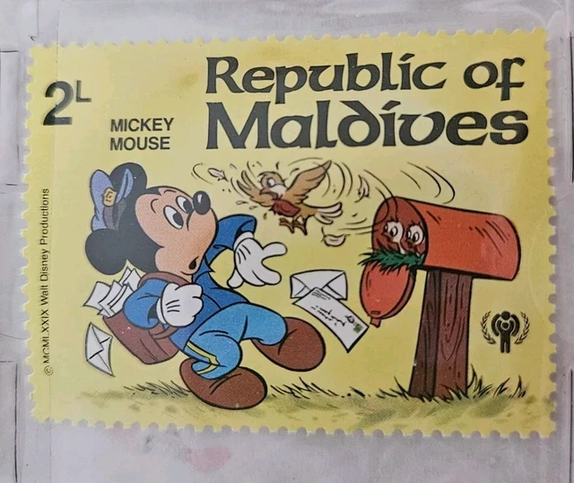 VTG DISNEY COLLECTIBLE Stamp 1979 Mickey Mouse Mailman Maldives $5.75 ...
