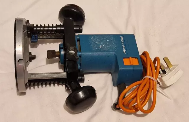 VINTAGE BLACK Decker DN66 H1A Plunge Router 480W 26 000RPM 1 4 6.3mm 240V 19.00 PicClick UK