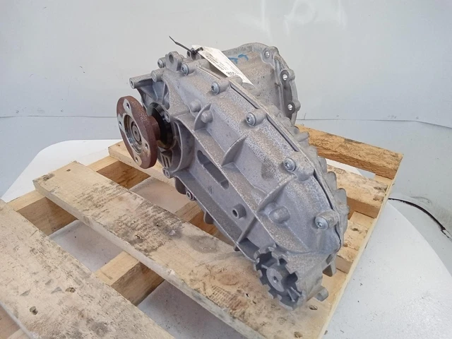 VOLKSWAGEN AMAROK TRANSFER Case 2H, W/ Self Locking Centre Diff, Non ...
