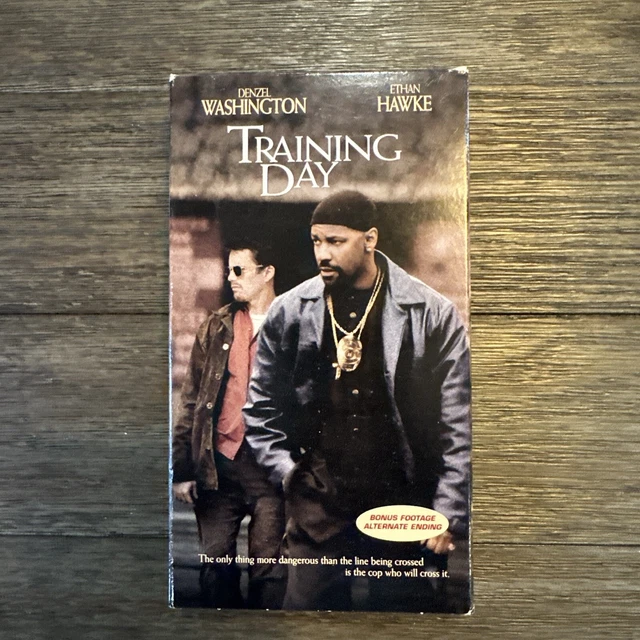TRAINING DAY VHS Movie VCR Video Tape Rental Denzel Washington Ethan ...