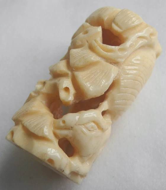 BELLE VACHE SCULPTÉE à la main en netsuke japonais ancien travail ...