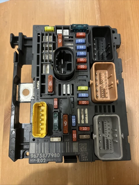 PEUGEOT CITROEN UNDER BONET FUSE BOX 9675877980 R02 Delphi £35.00 ...