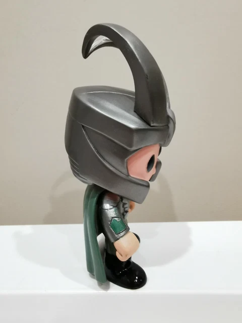 FUNKO POP! THOR The Mighty Avenger: Loki 02 - Genuine Silver Helmet ...