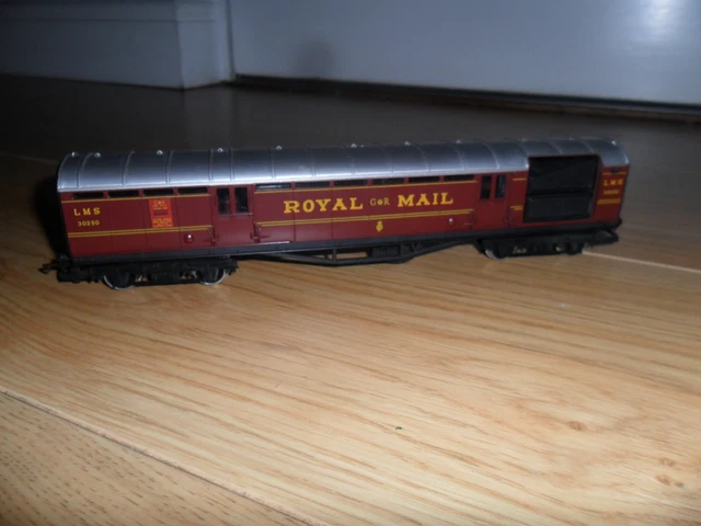 LMS ROYAL MAIL Coach 30250 for Hornby OO Gauge Model Railway Train Sets ...