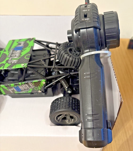 ZG5B: DEER MAN Cheetah King Muscle competitive remote control car 1:18 ...