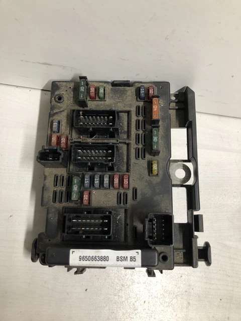BOITIER SERVITUDE MOTEUR PEUGEOT 307 PHASE 1 Réf 9650663880 EUR 70,00 ...