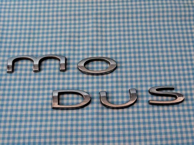 MODUS LOGO SIGLE embleme lettre lettrage arriere rear badge RENAULT EUR ...