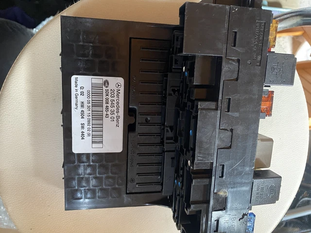MERCEDES BENZ W203 W209 FRONT FUSE SAM BOX control unit relay ...