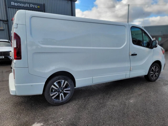 2025 RENAULT TRAFIC LL30 Blue dCi 150 Extra Sport [Safety] Van PANEL ...