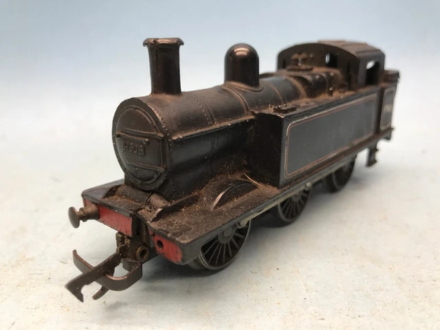 EARLY TRIANG OO GAUGE 0-6-0 TANK LOCO '47606' BR BLACK LIVERY rb2-d7 £ ...