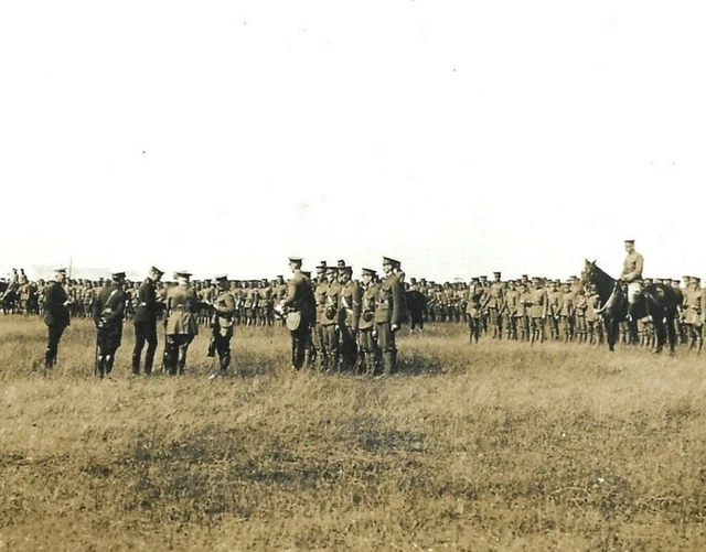 WW1 MILITARY PHOTO Postcard Large Group Soldiers Officers Field Camp ...