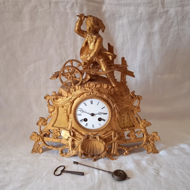 ANCIENNE PENDULE EN Regule Dore Xixe. Dumoulinneuf Et Molle A Paris ...